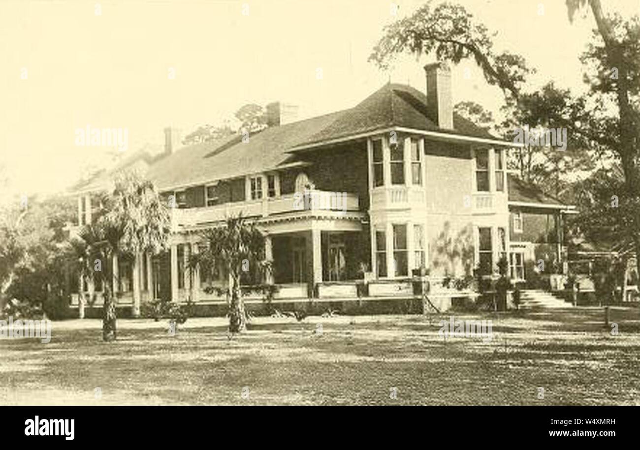 Cottage of J. Pulitzer Lanier p.31 Stock Photo - Alamy