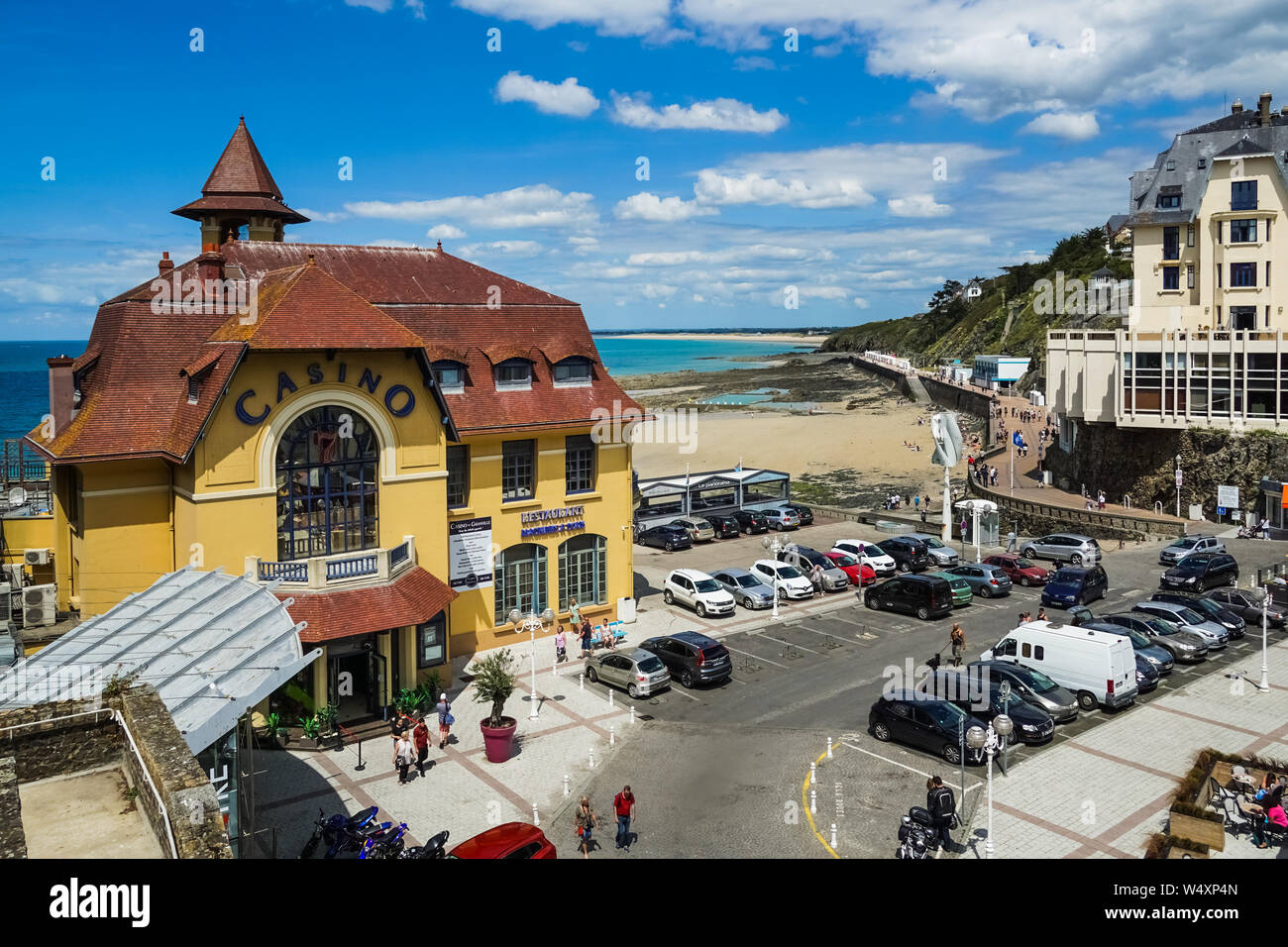 Gousset hi-res stock photography and images - Alamy