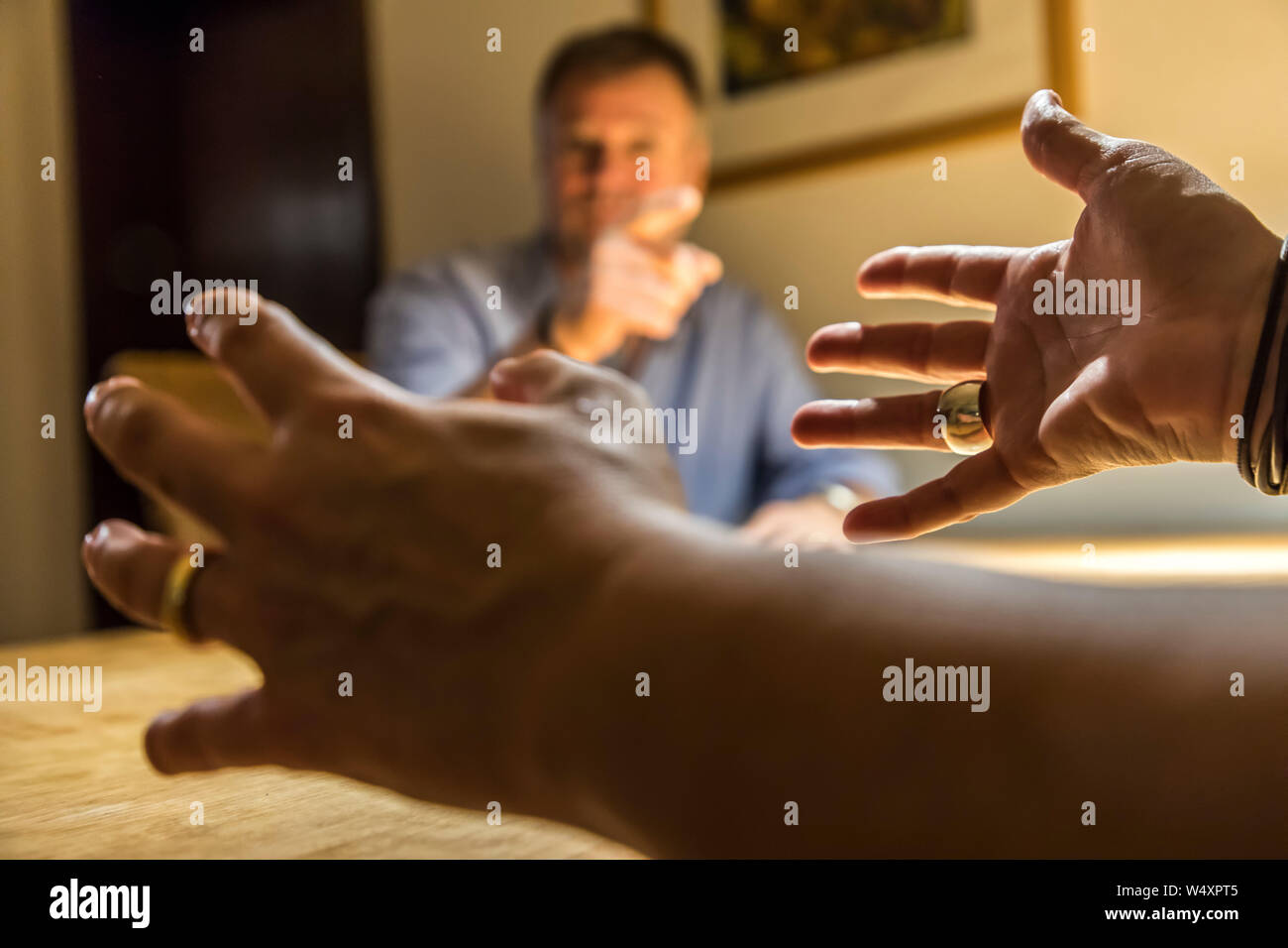Symbol photo, argument, man and woman argue, discuss controversially ...