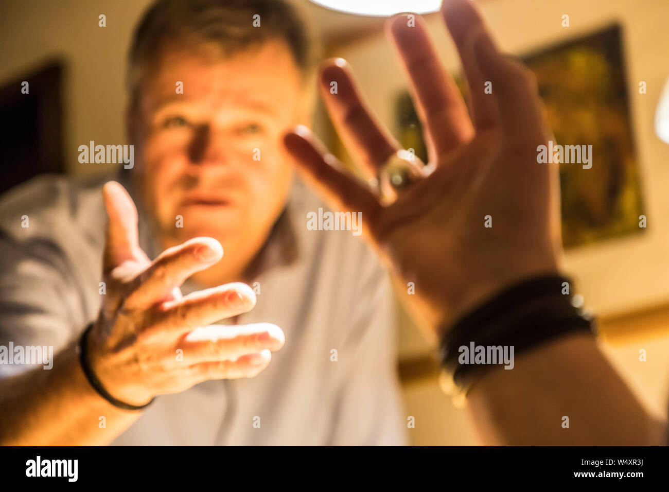 Symbol photo, argument, man and woman argue, discuss controversially ...