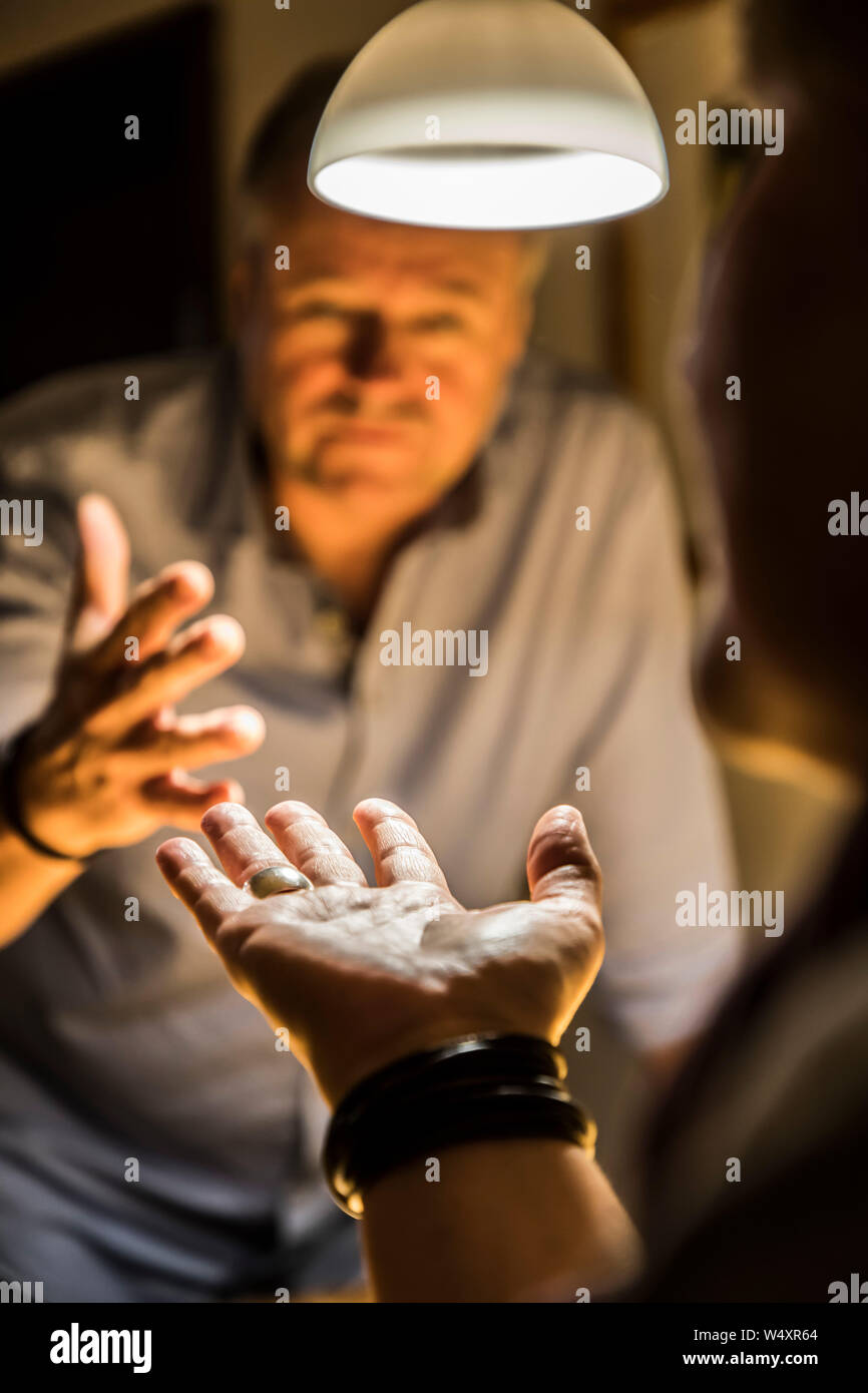Symbol photo, argument, man and woman argue, discuss controversially ...