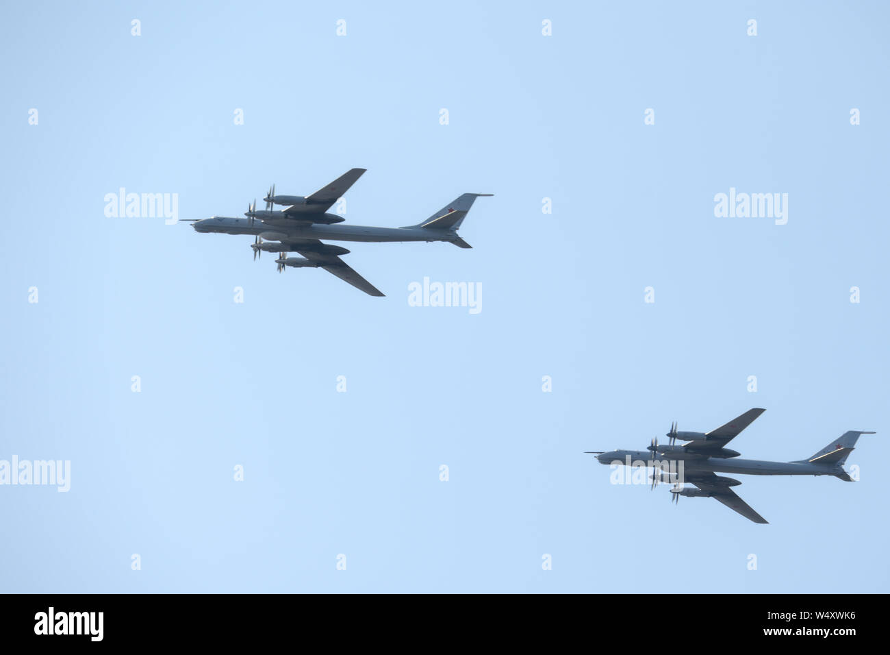 Tupolev Tu-142, Soviet/Russian maritime reconnaissance and anti ...