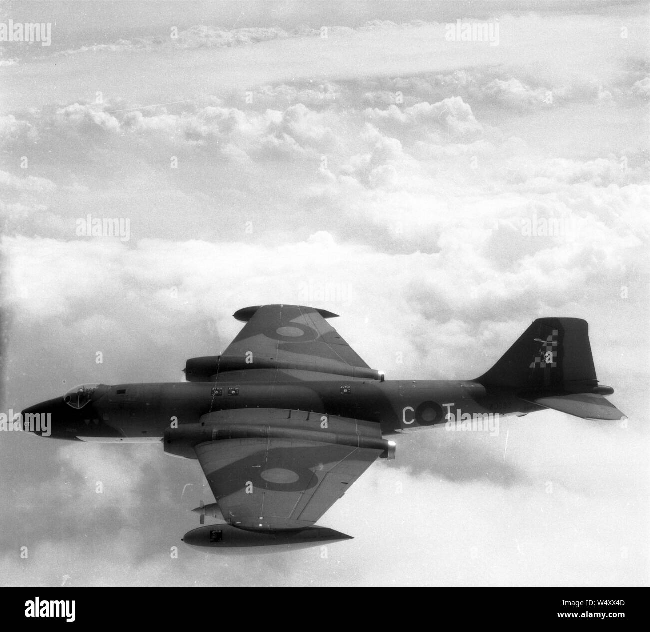 ROYAL AIR FORCE English Electric Canberra TT18 Stock Photo - Alamy