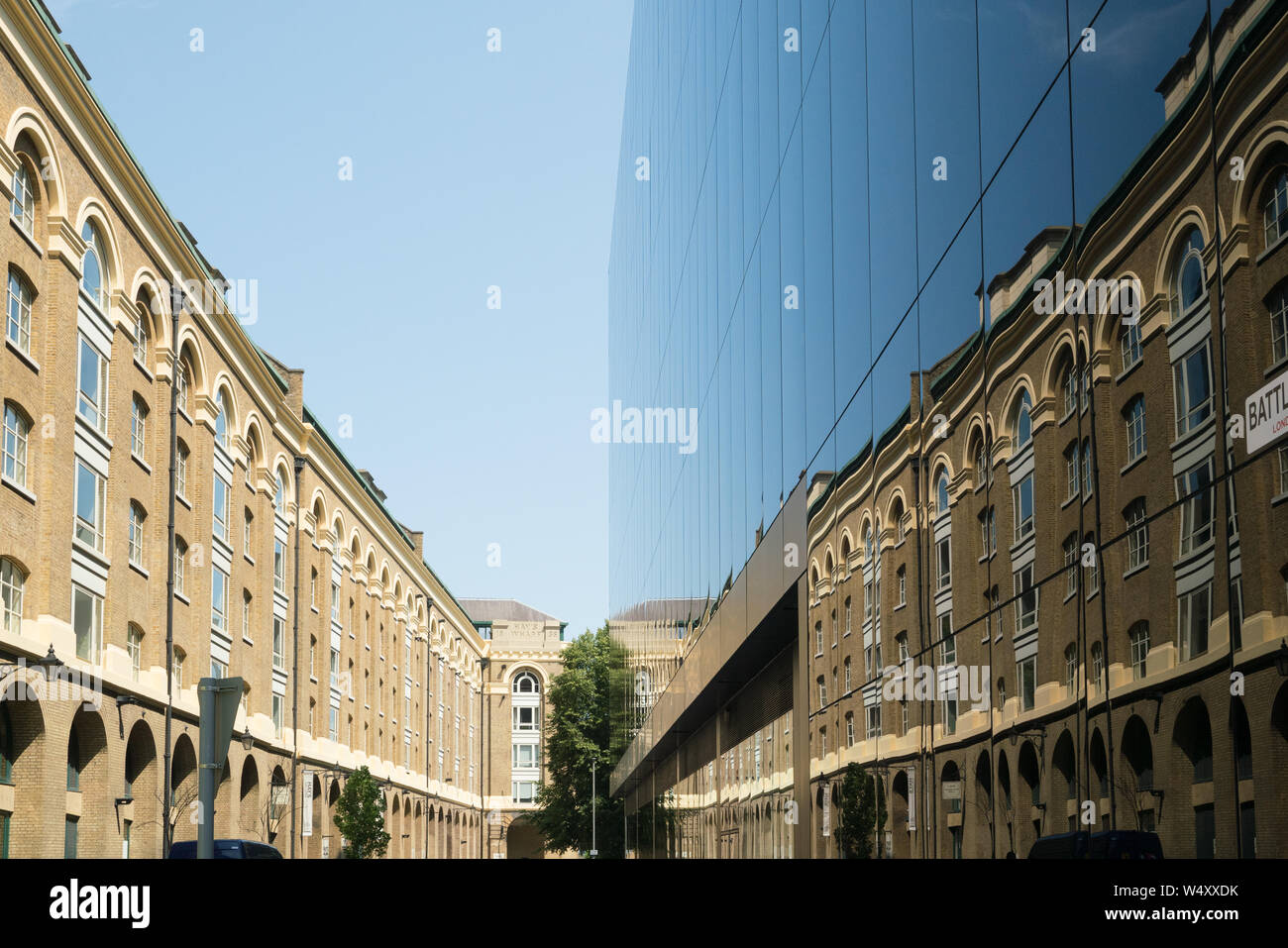 Battle Bridge Lane High Resolution Stock Photography and Images - Alamy