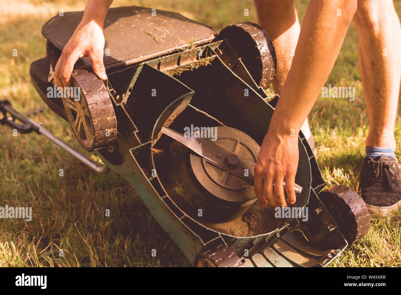 Tool garden fix hi-res stock photography and images - Alamy