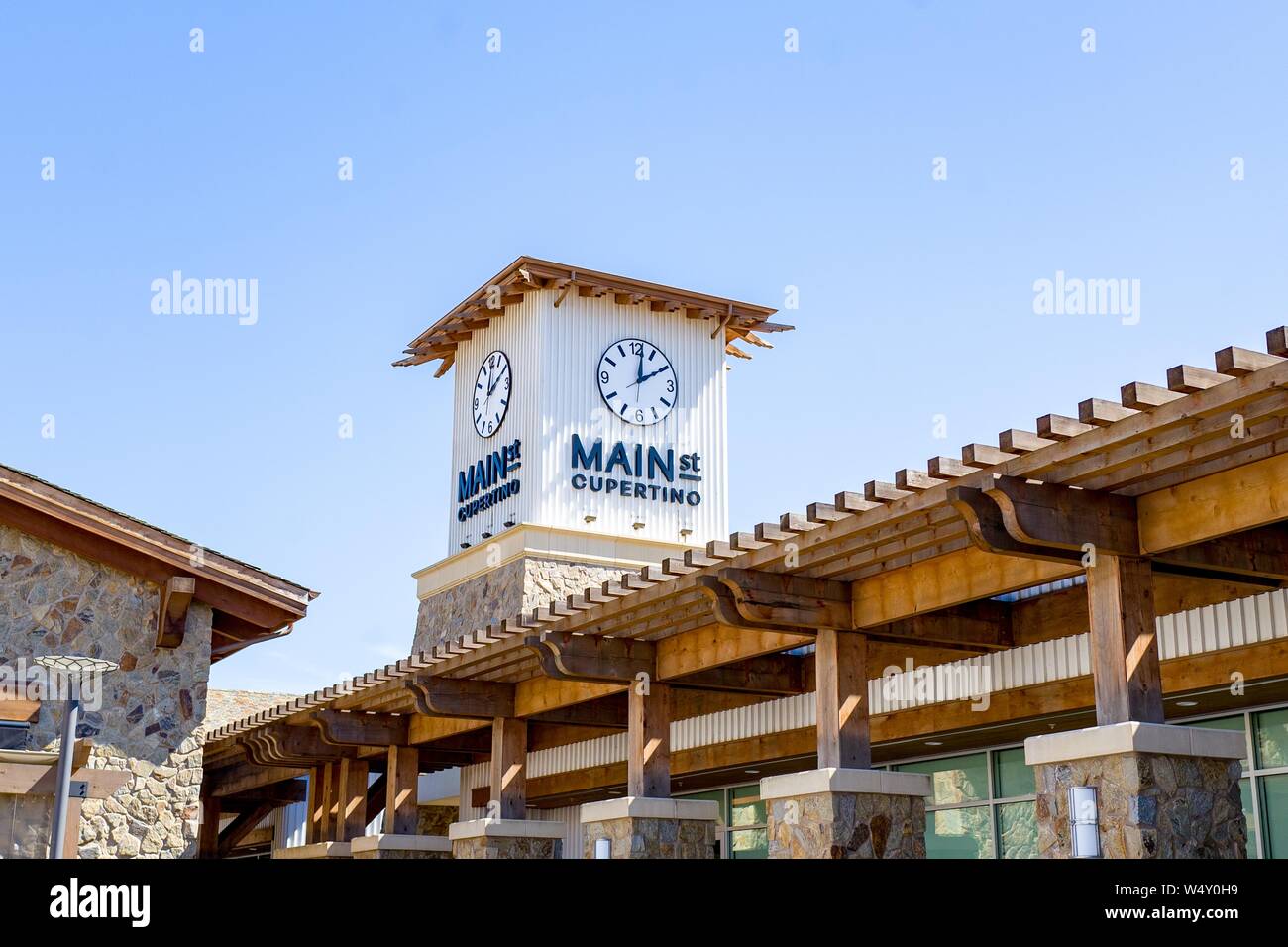 Shops with sign for Main Street Cupertino shopping mall in the Silicon ...