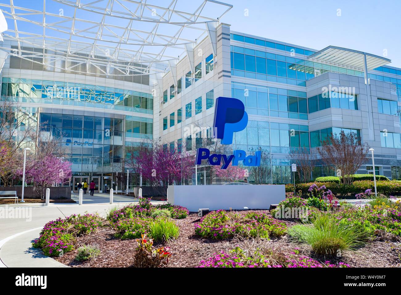 Paypal logo logo hi-res stock photography and images - Alamy