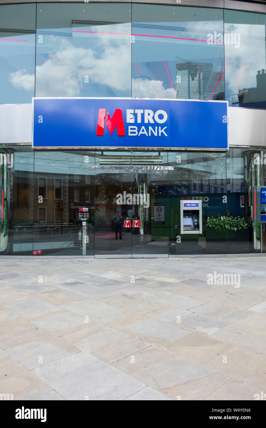London authority bank hi-res stock photography and images - Alamy