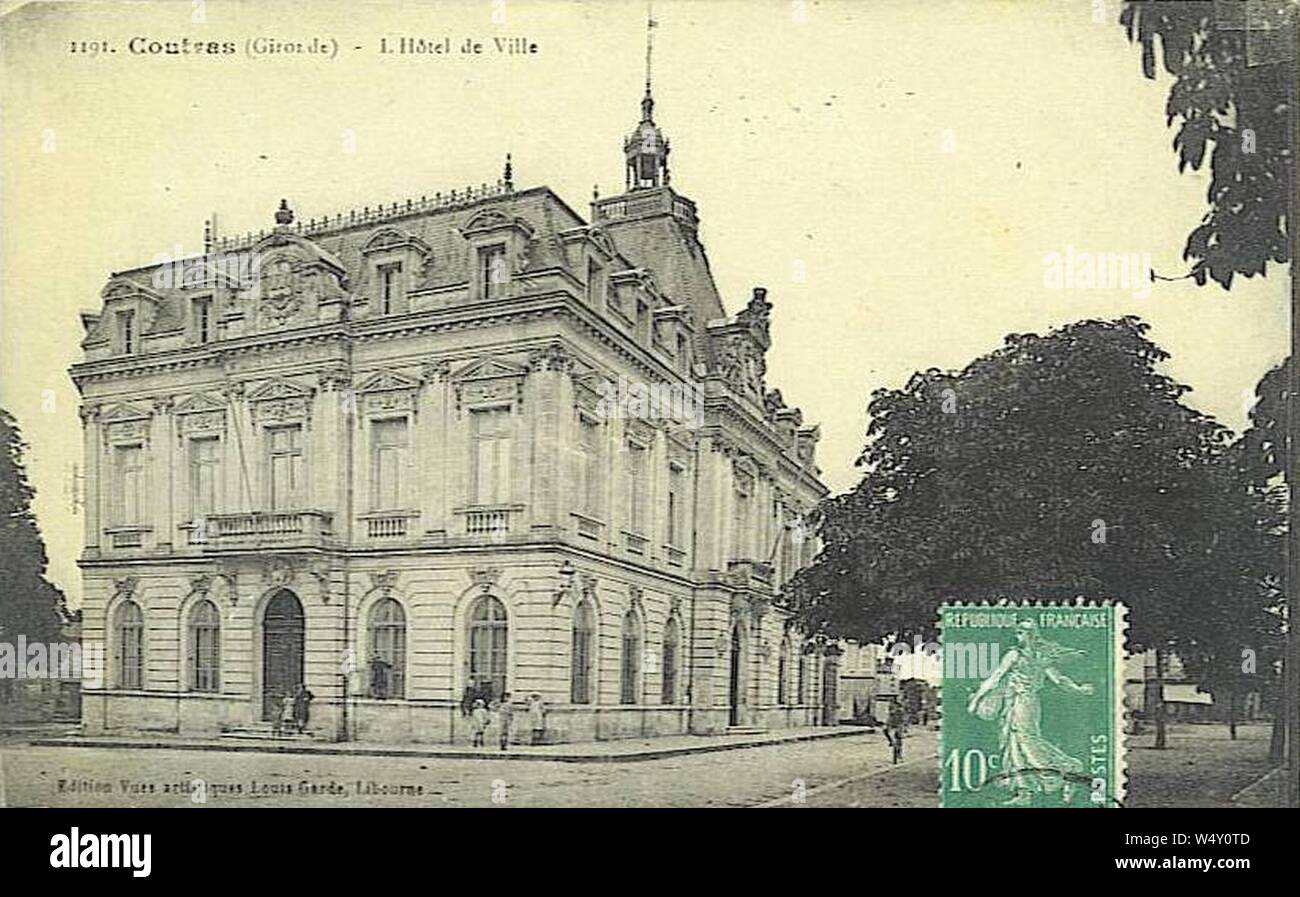 Coutras - Hôtel-de-ville 2 Stock Photo - Alamy