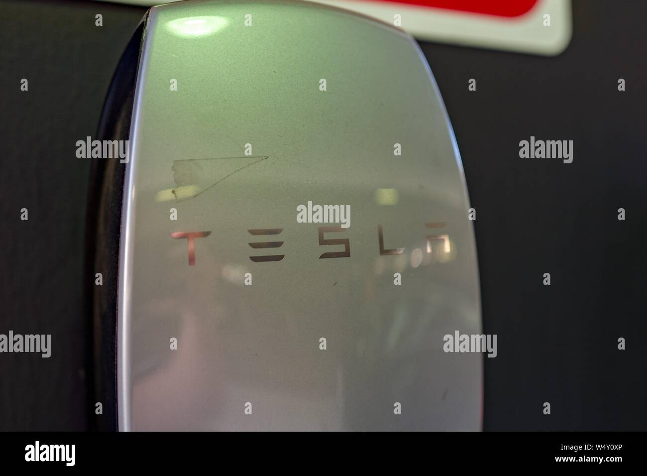 Tesla motors logo hi-res stock photography and images - Alamy
