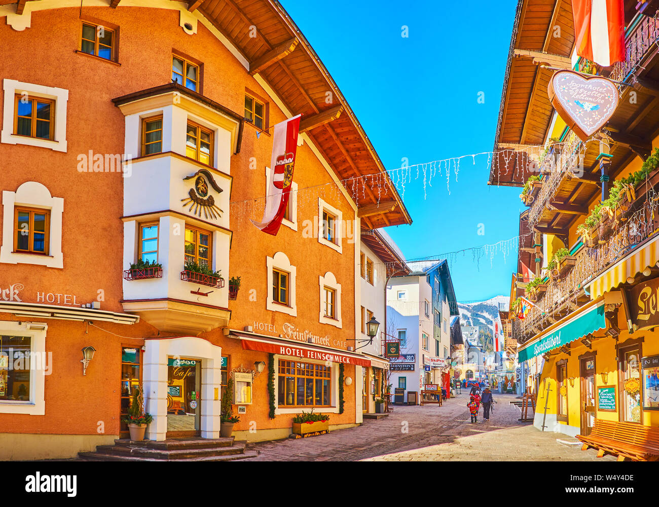 Zell am see austria old town hi-res stock photography and images - Alamy