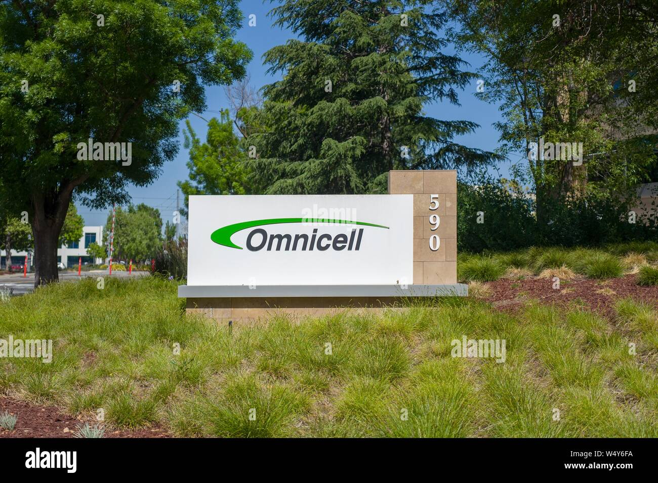 Omnicell Logo