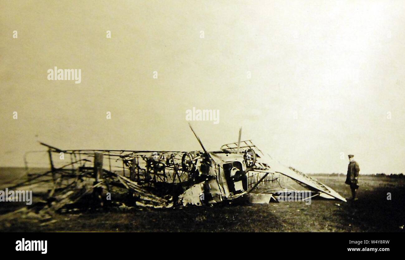 Crashed and burnt aircraft in France, WWI (32169896741 Stock Photo - Alamy