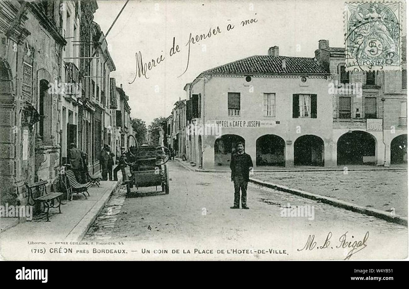 Creon place-hotel-de-ville 1 Stock Photo - Alamy