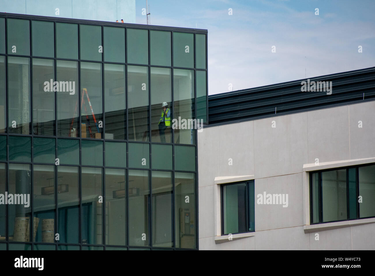 Hospital construction worker hi-res stock photography and images - Alamy