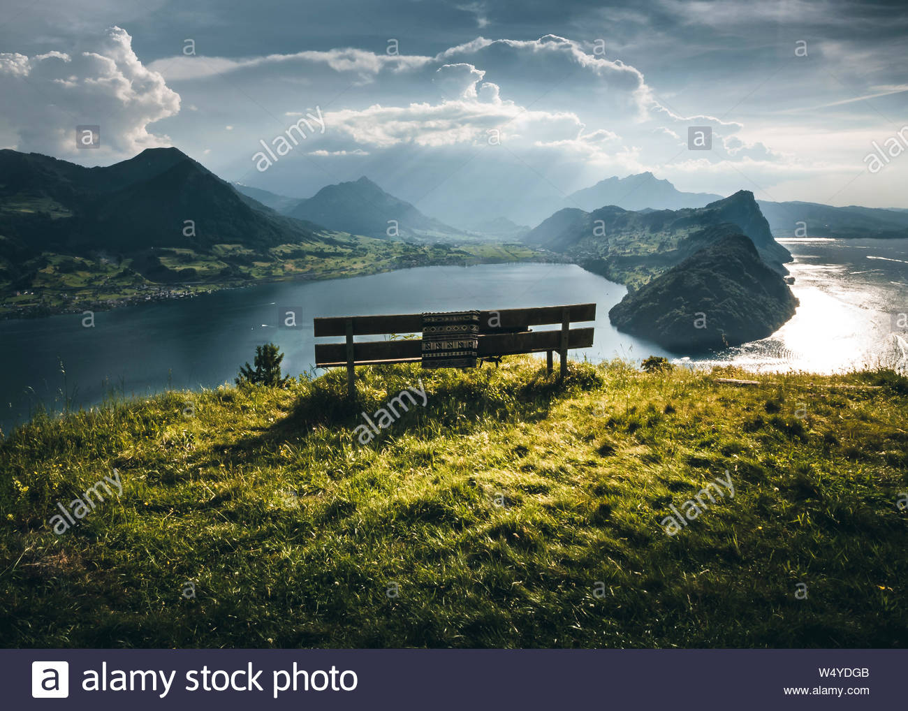 Bench At Mountain Overlook Stock Photos & Bench At Mountain Overlook ...