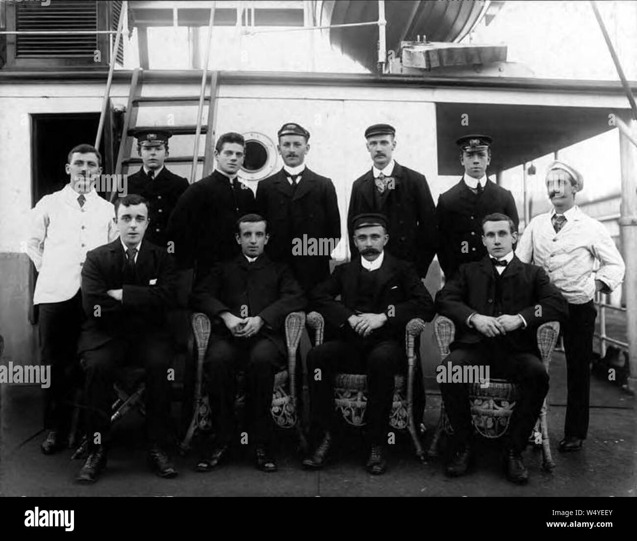Ship crew 1900 hi-res stock photography and images - Alamy