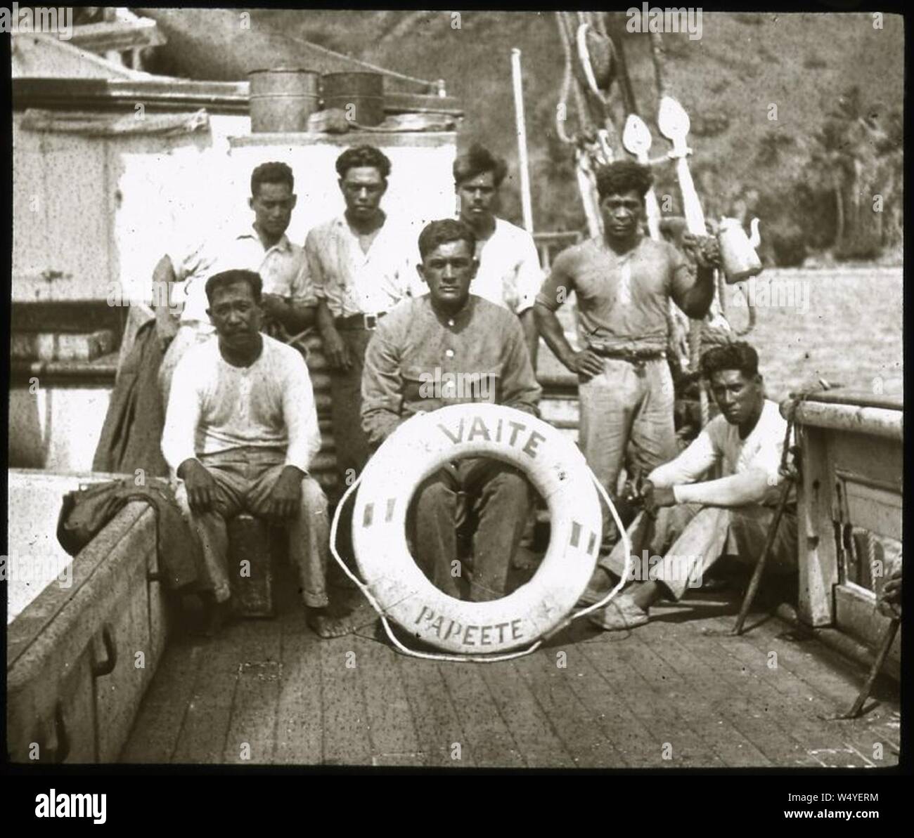 Crews of the Vaite, Oc,G.T.1591, Mana Expedition to East Polynesia ...