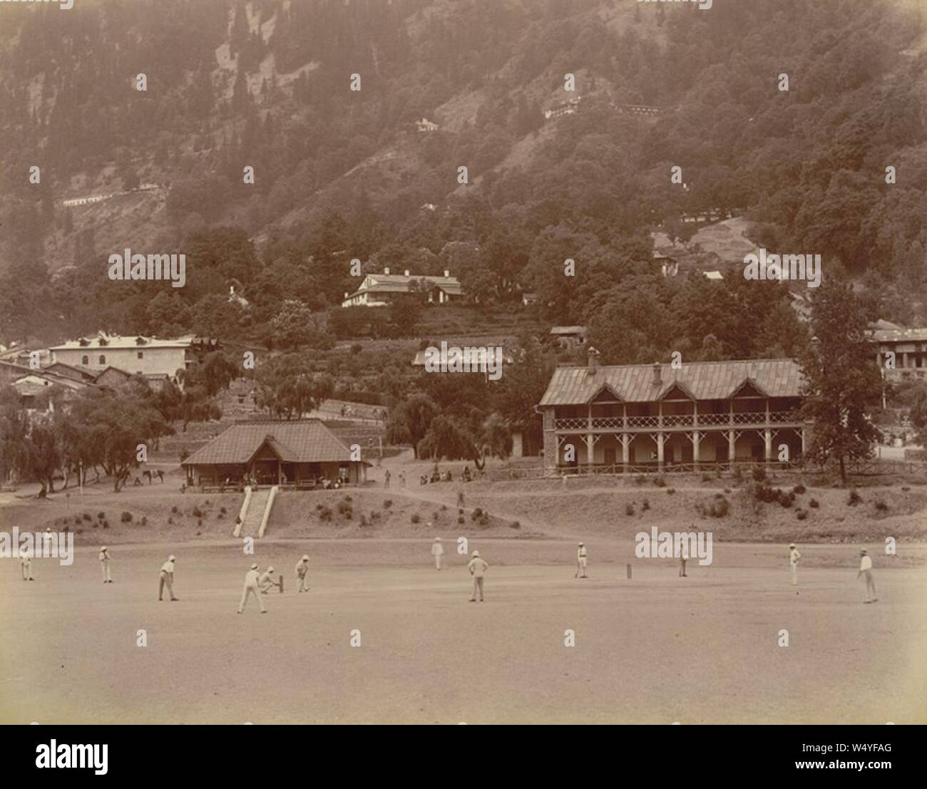 Cricket match in progress hi-res stock photography and images - Alamy
