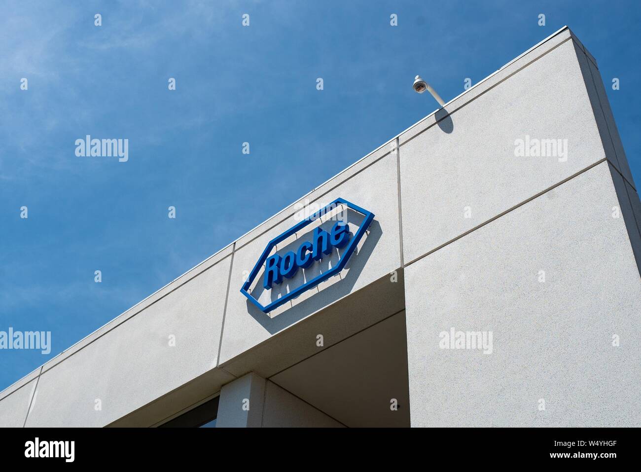 Roche pharmaceutical hi-res stock photography and images - Alamy