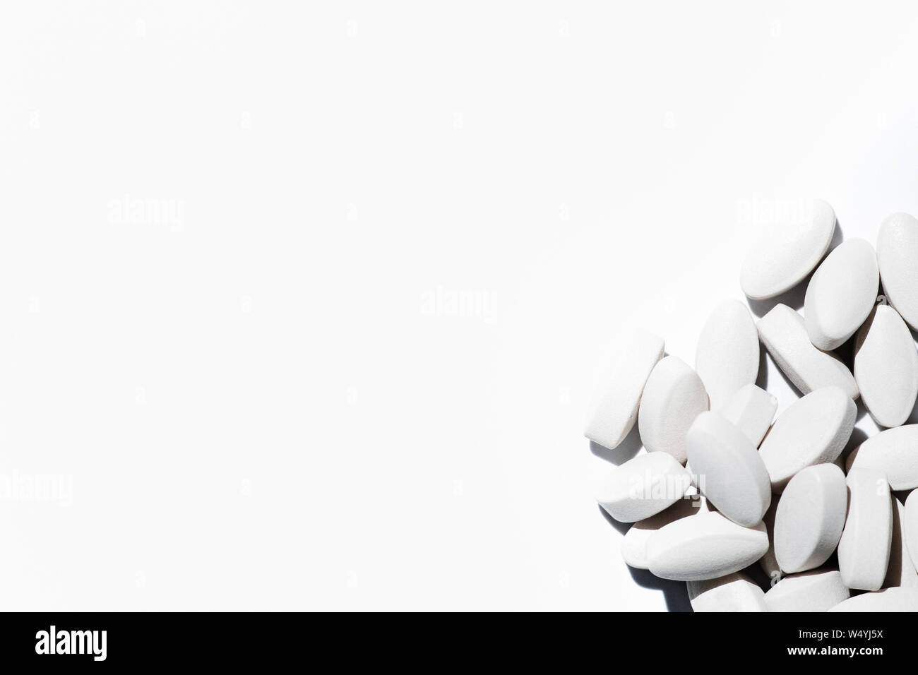 White Pills isolated on white background, prescription medicine ...