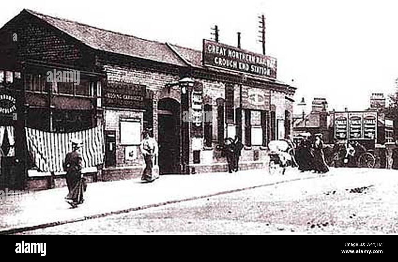 Crouch end art hi-res stock photography and images - Alamy