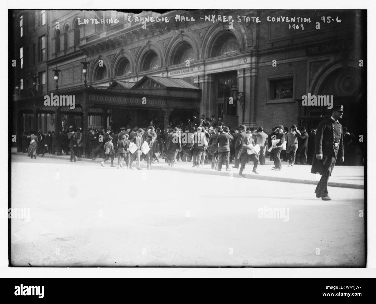 Crowd entering Carnegie Hall for N.Y. State Republican Convention, New ...