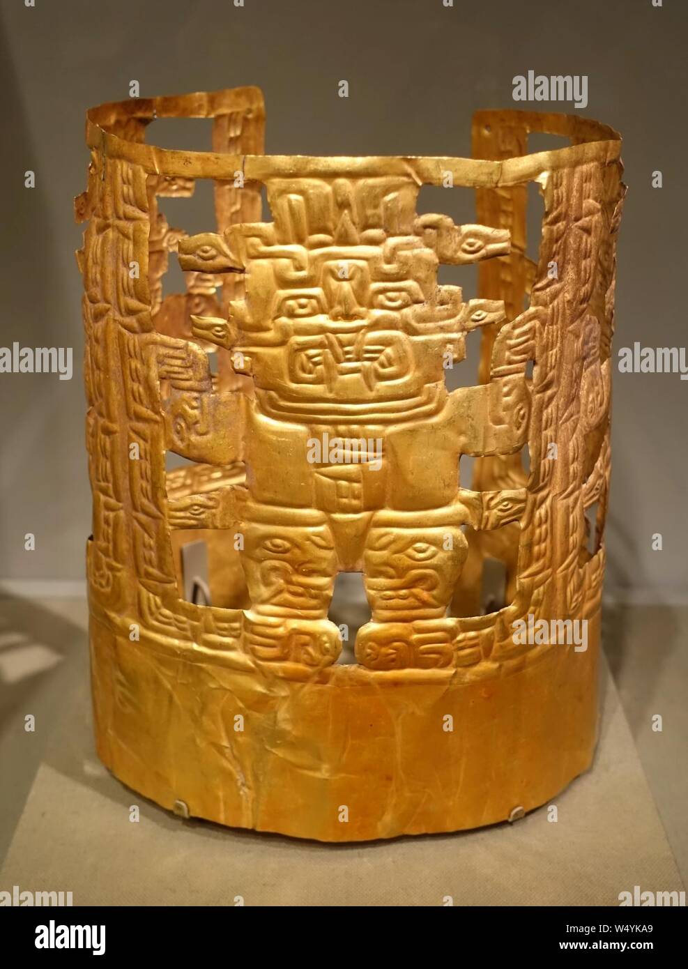 Chavin art hi-res stock photography and images - Alamy