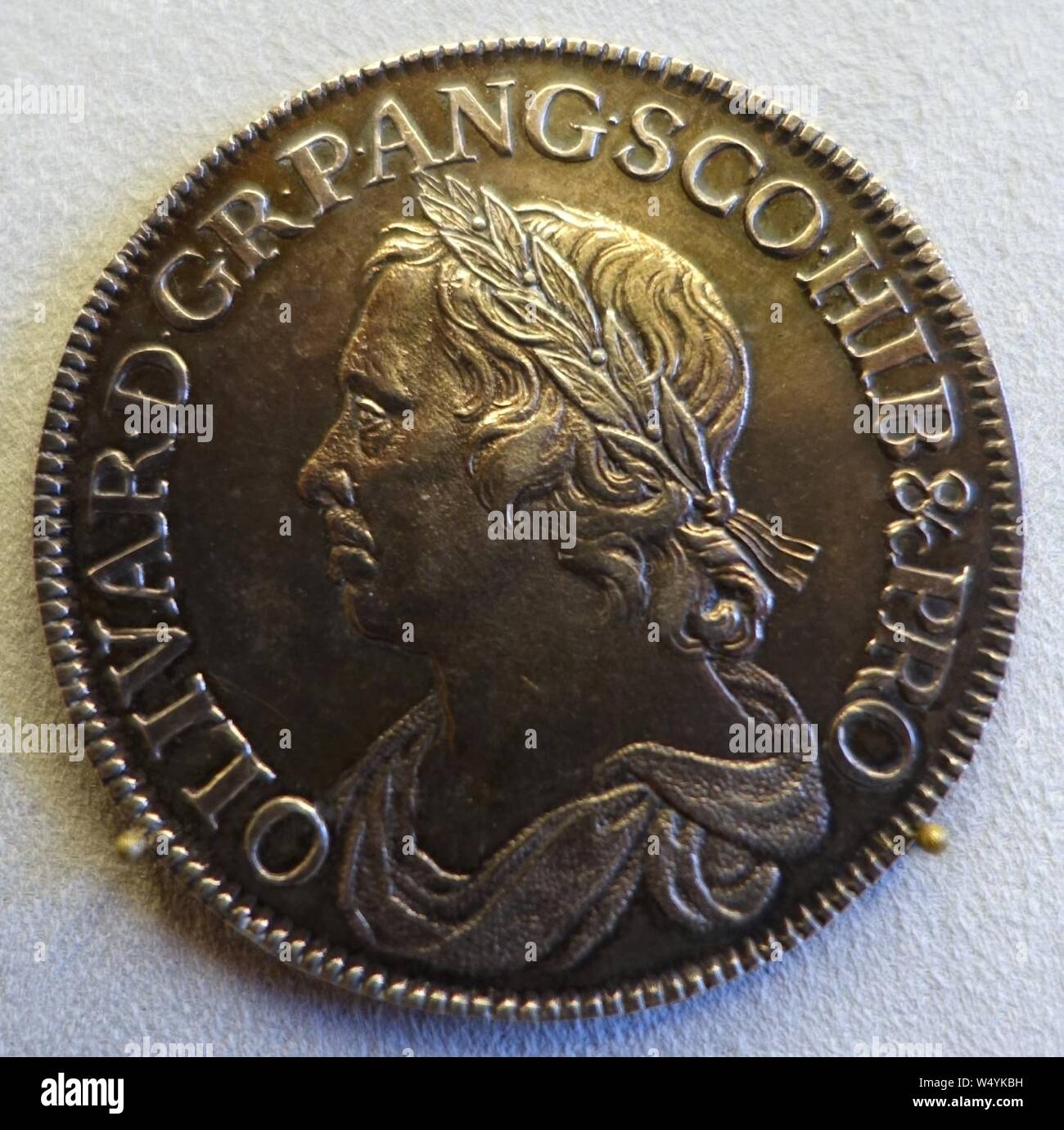 Crown, Oliver Cromwell, Republic, England, 1658 Stock Photo - Alamy