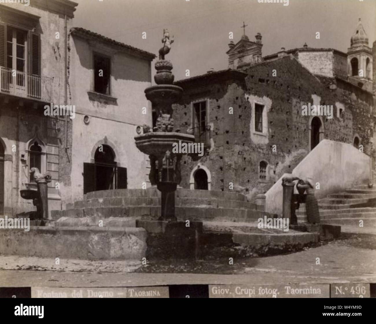 Crupi Giovanni (1849-1925) - n. 496 - Fontana del Duomo - Taormina ...