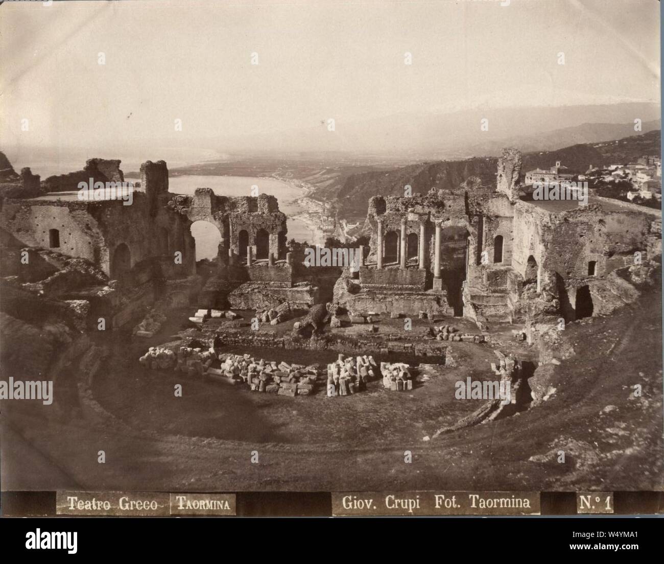 Crupi, Giovanni (1849-1925) - n. 001 - Teatro greco - Taormina Stock ...
