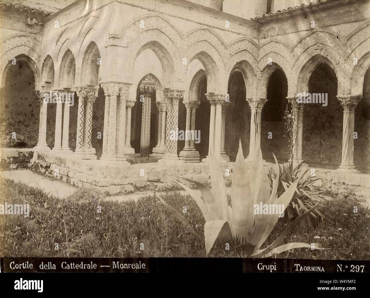 Cattedrale monreale hi-res stock photography and images - Alamy