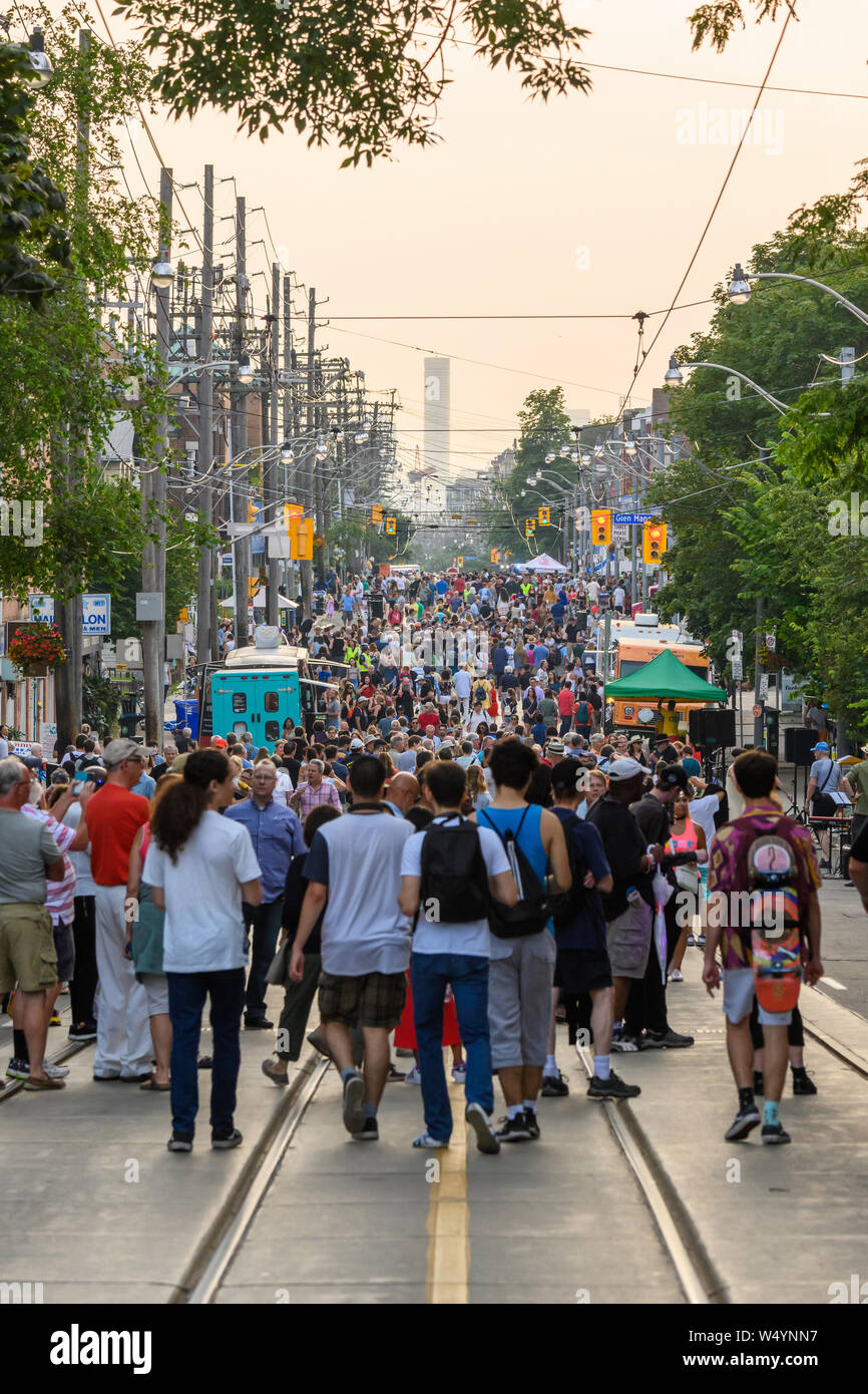 Toronto beach hi-res stock photography and images - Alamy