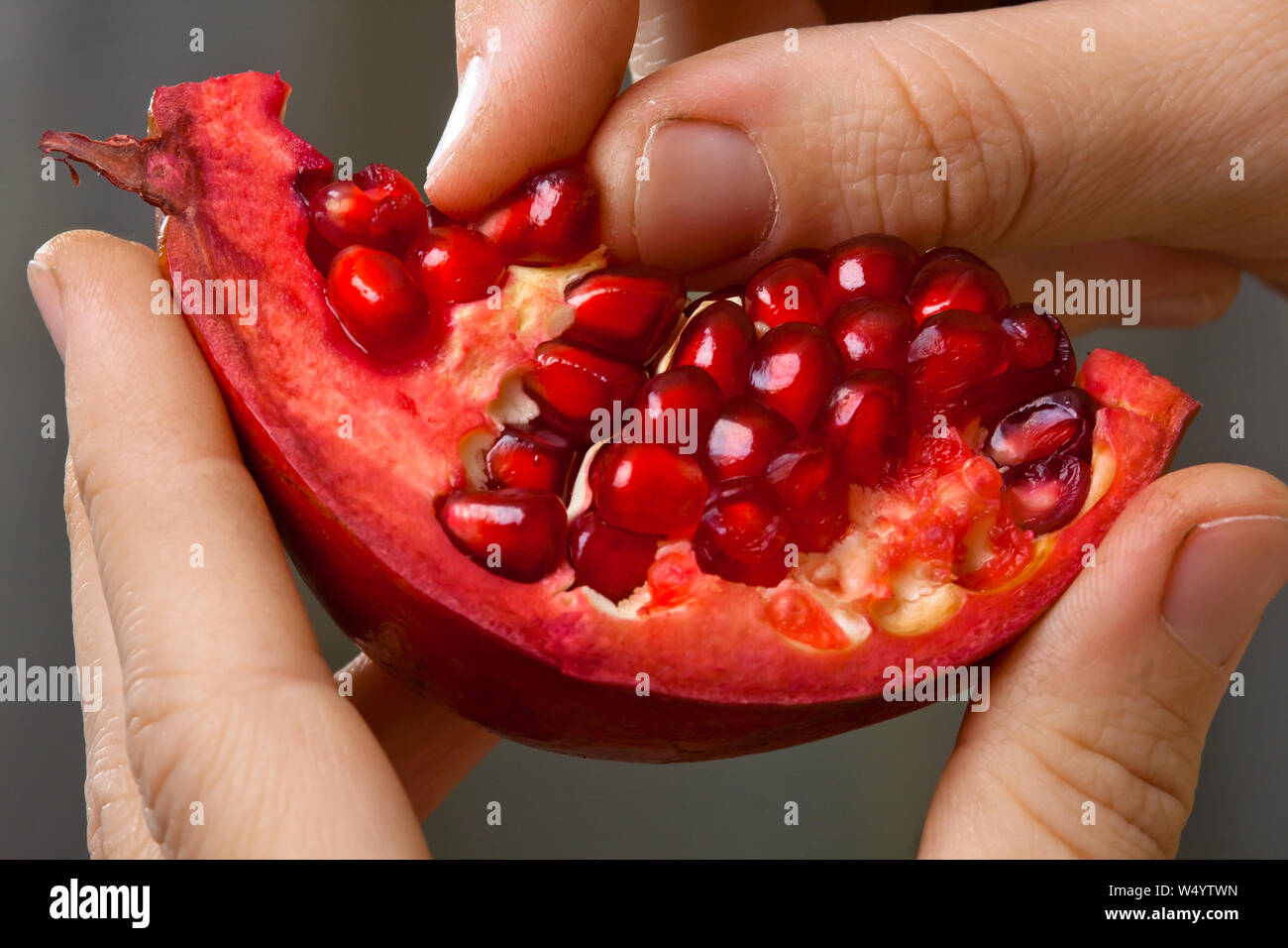 Hands fruit hi-res stock photography and images - Alamy