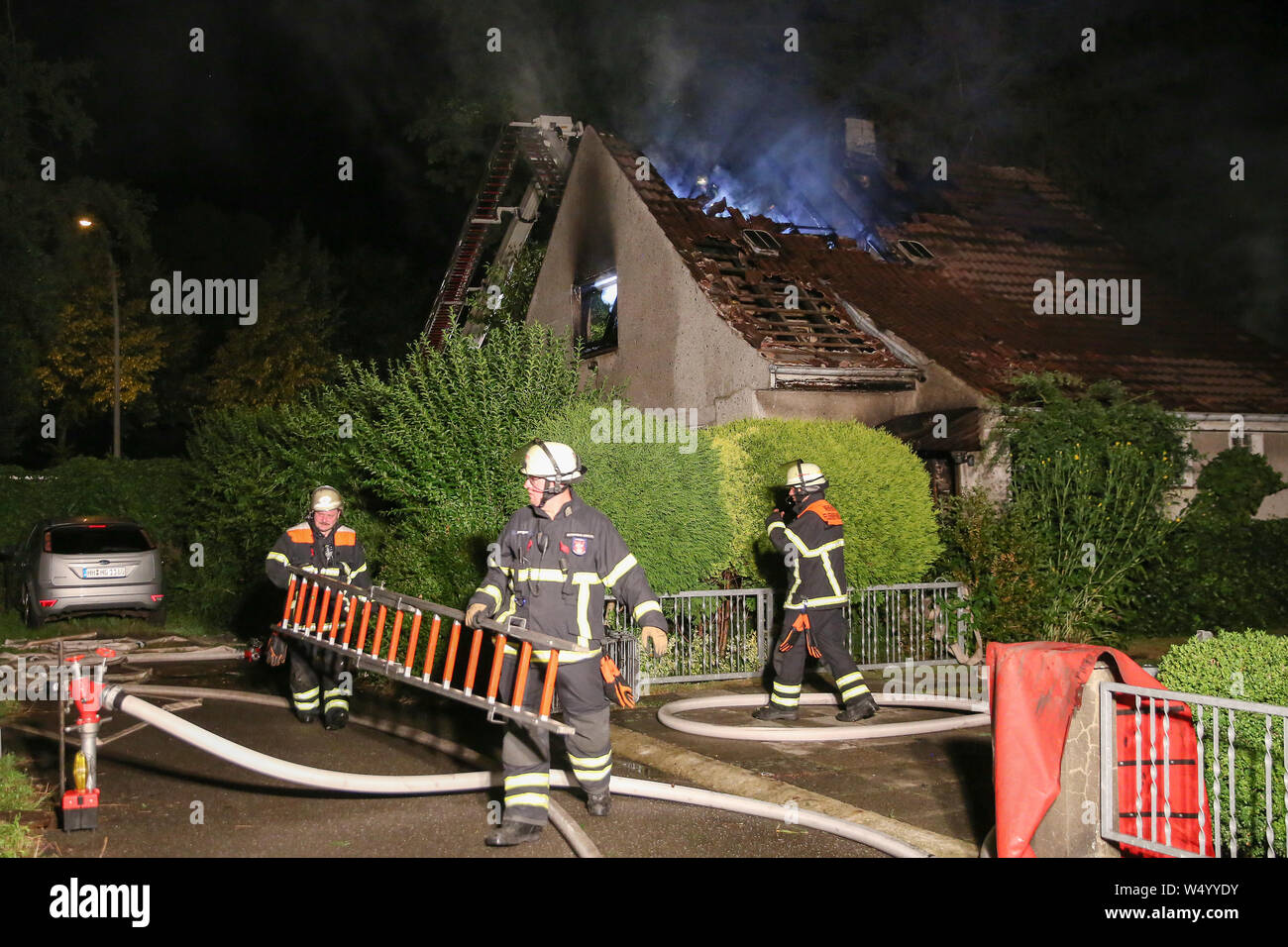 Hamburg, Germany. 26th July, 2019. Firefighters are on duty at a ...