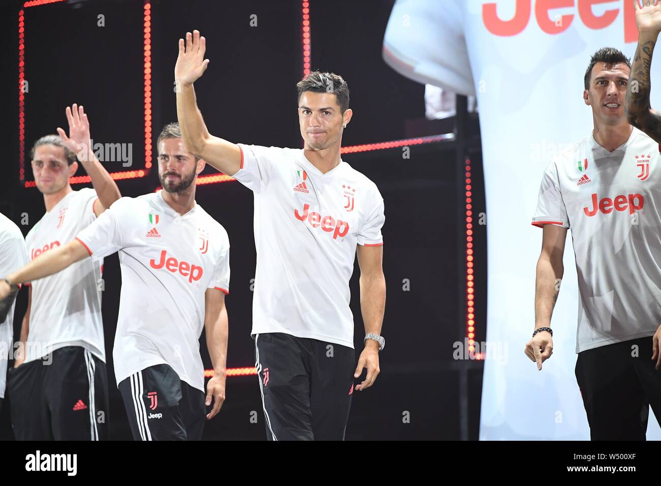 Cristiano ronaldo shanghai hi-res stock photography and images - Alamy