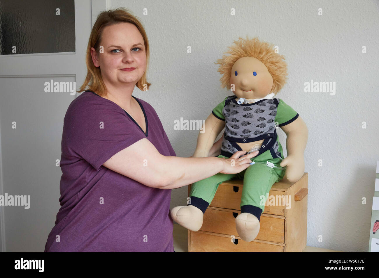 Tracheostomy hi-res stock photography and images - Alamy