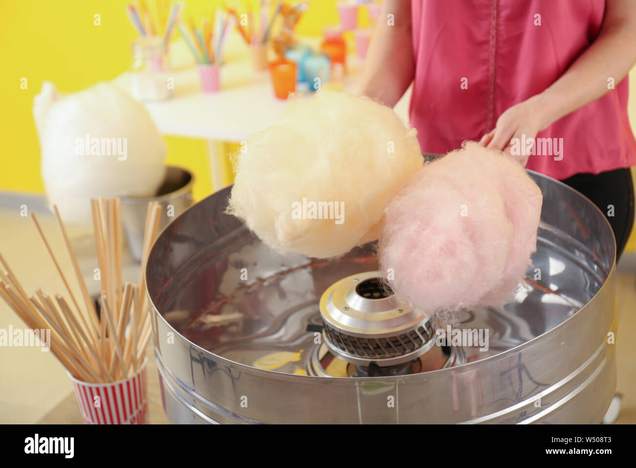 Candy floss bar hi-res stock photography and images - Alamy