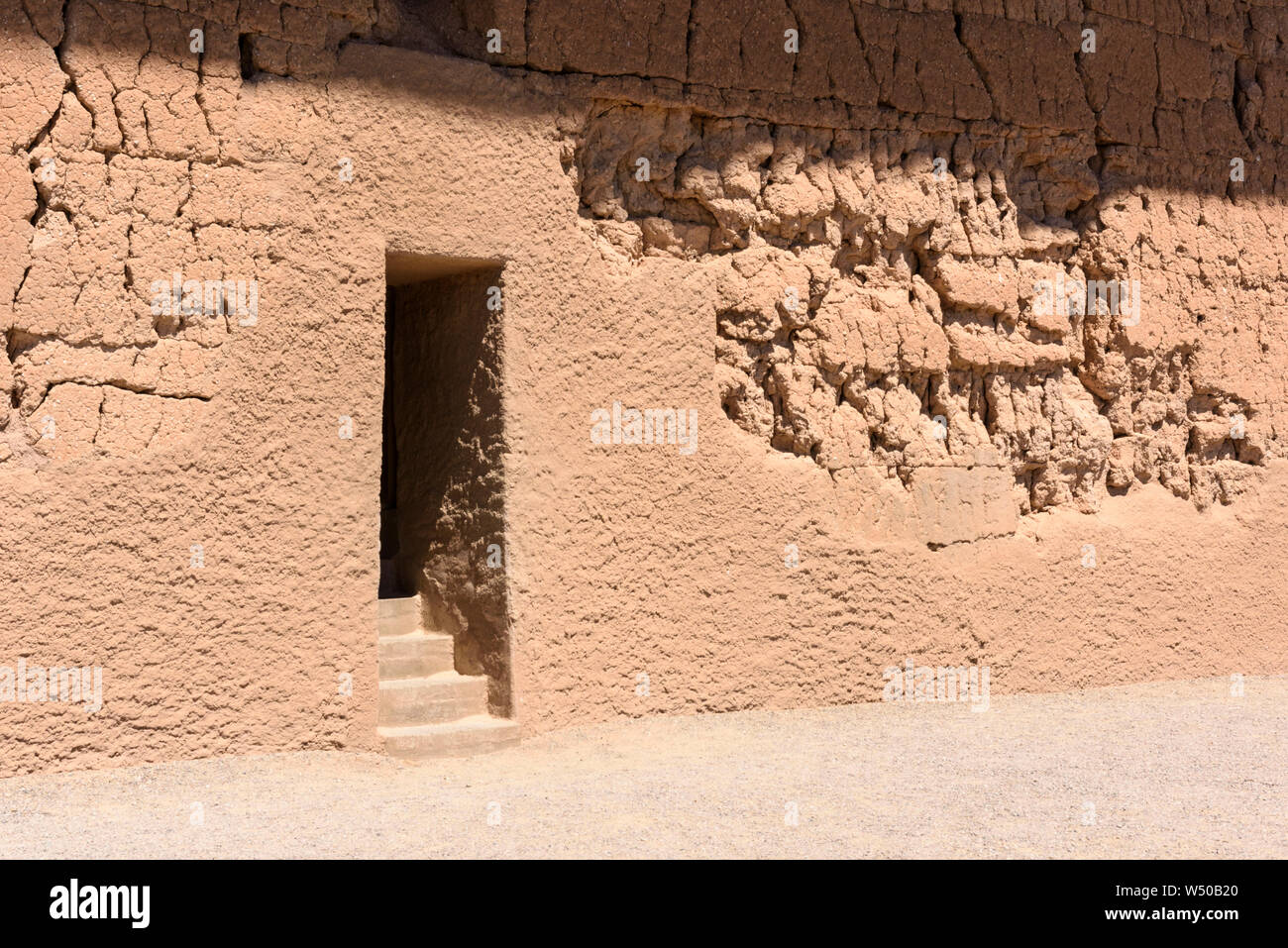 Adobe structure hi-res stock photography and images - Alamy