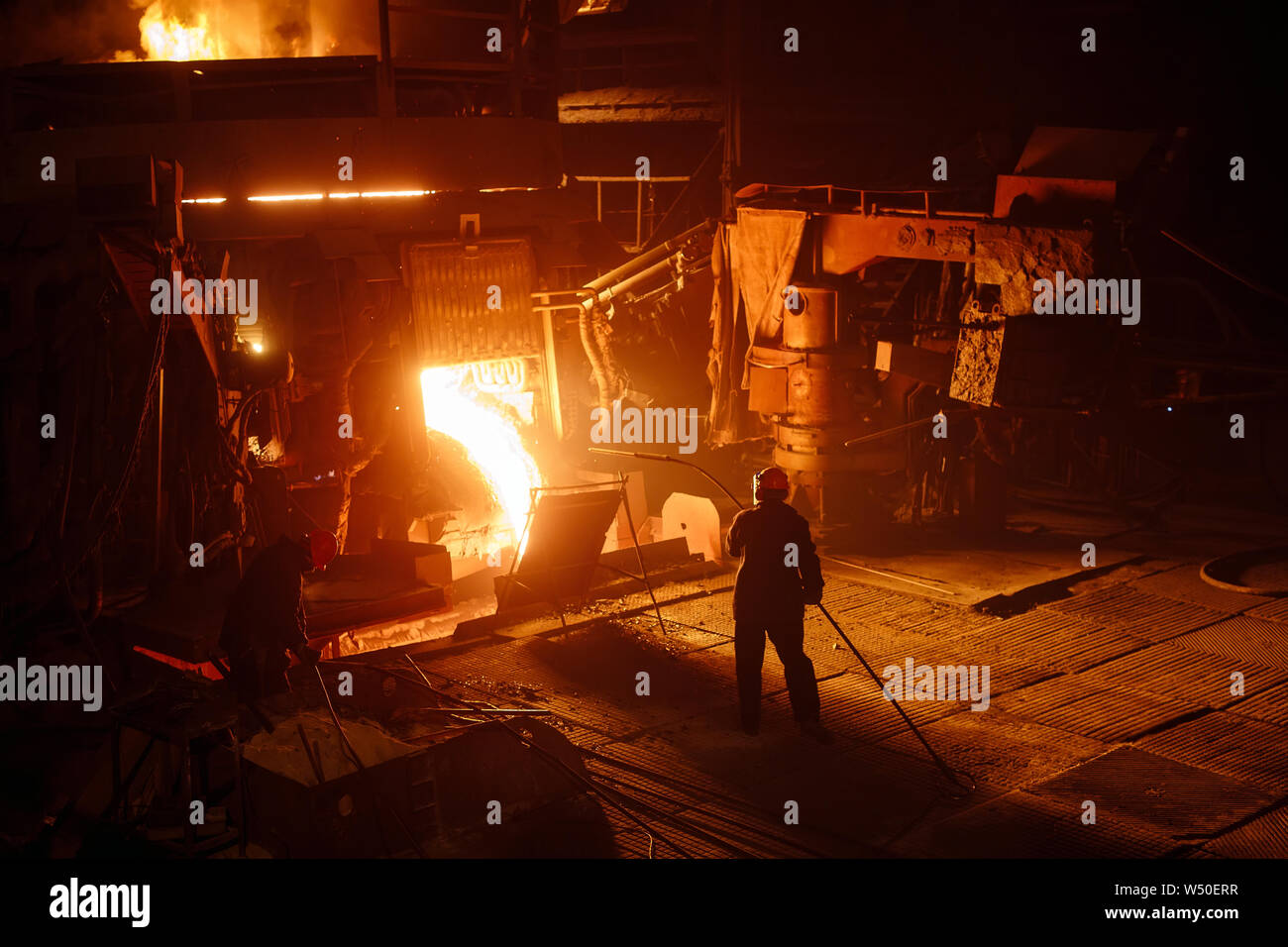 Plant for the production of steel. An electric melting furnace. Factory ...