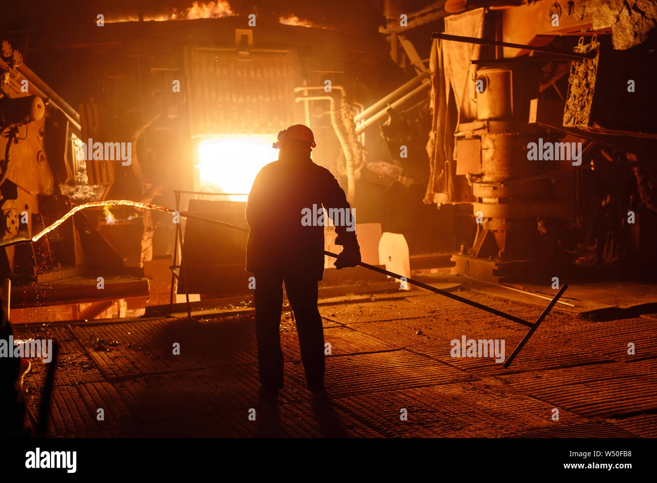 Plant for the production of steel. An electric melting furnace. Factory ...