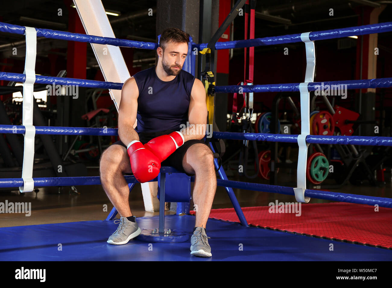Boxing corner man hi-res stock photography and images - Alamy