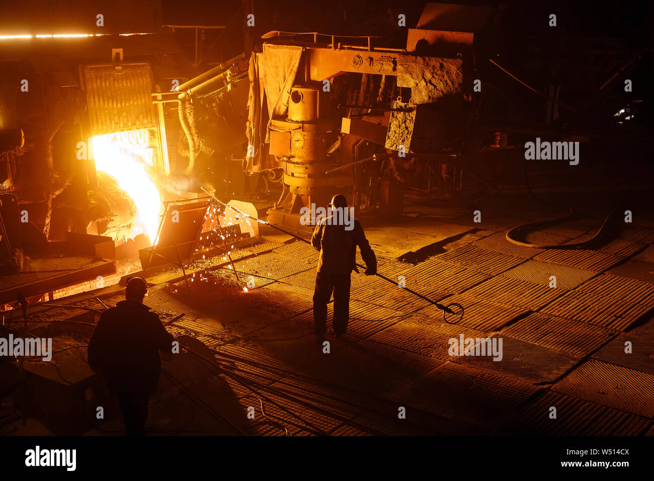 Plant for the production of steel. An electric melting furnace. Factory ...