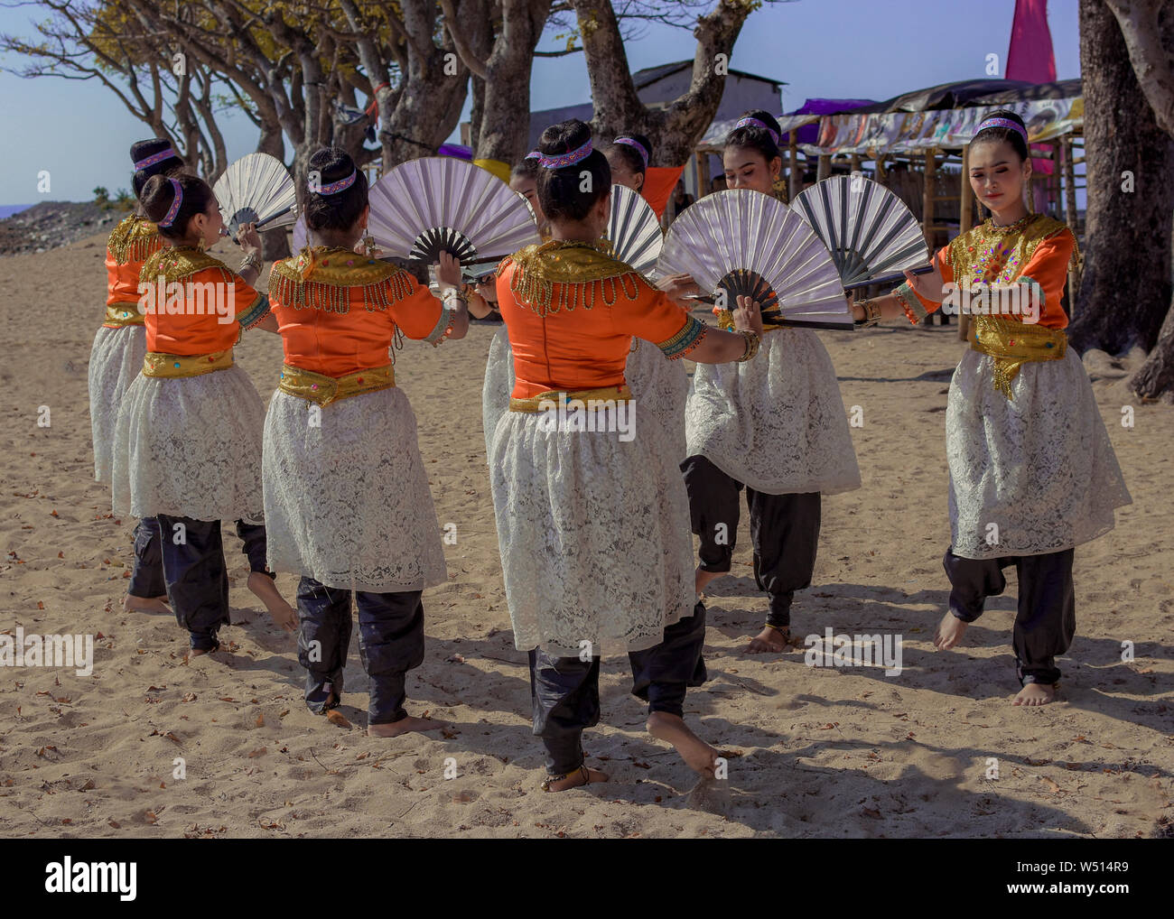 traditional dance and jambori2019 island lae lae makassar indonesia ...
