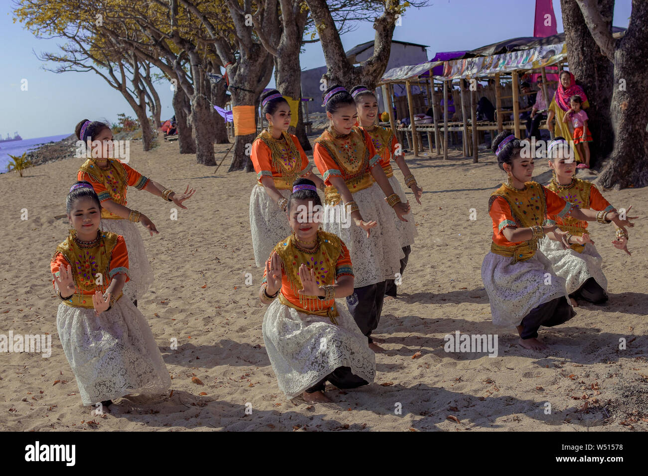 traditional dance and jambori2019 island lae lae makassar indonesia ...