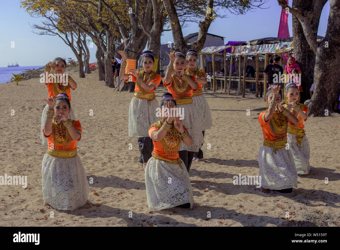 traditional dance and jambori2019 island lae lae makassar indonesia ...