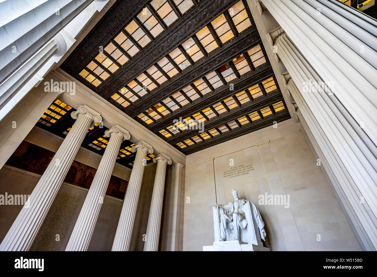 Abraham Lincoln Statue Memorial Columns Monument Washington DC ...