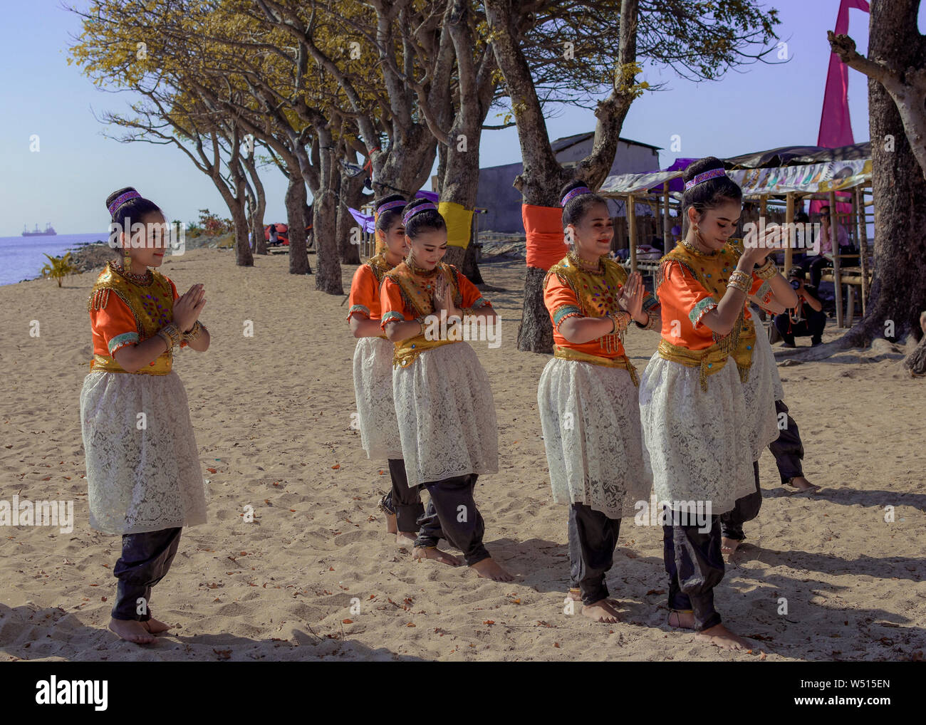 traditional dance and jambori2019 island lae lae makassar indonesia ...