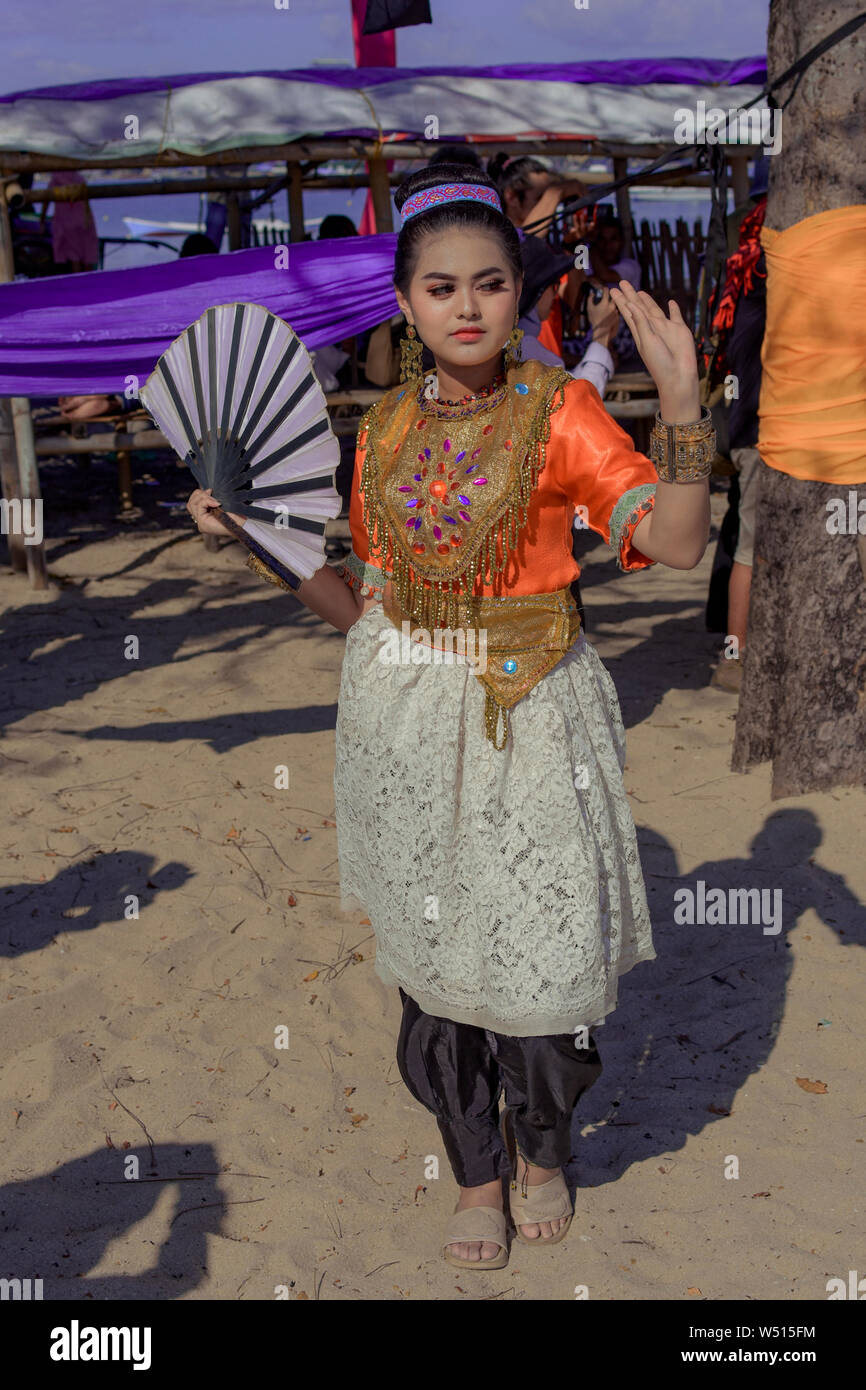 traditional dance and jambori2019 island lae lae makassar indonesia ...