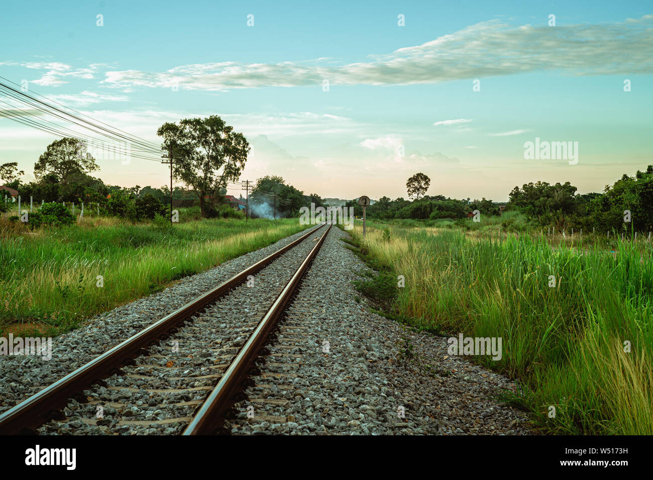 Train tracks into distance countryside hi-res stock photography and ...